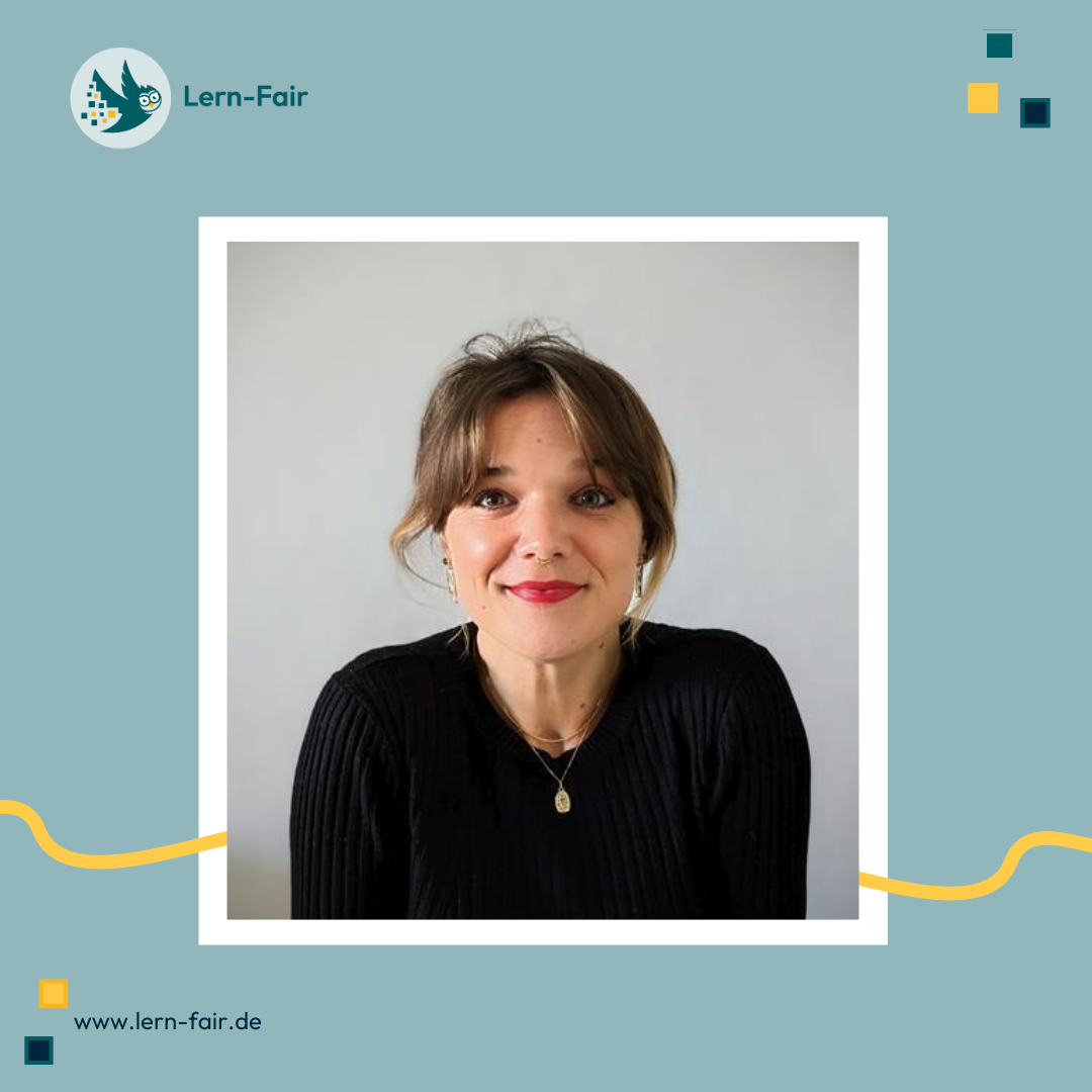 Ronja, Leitung Bildungsangebote bei Lern-Fair, stellt sich vor.